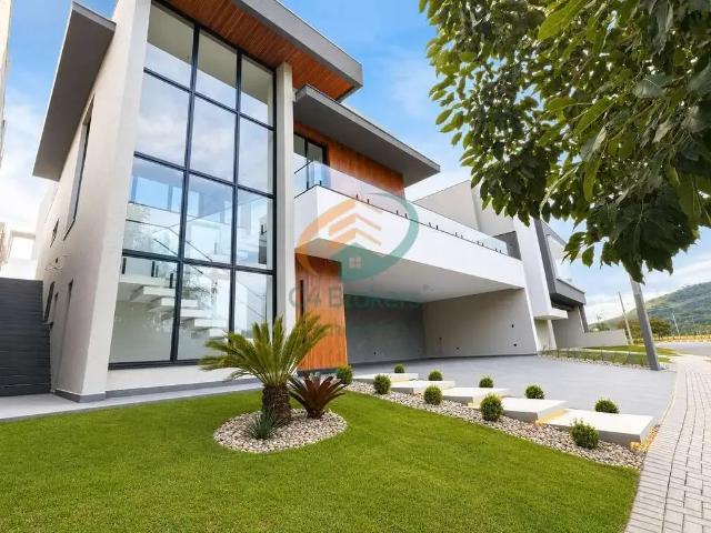 Casa / Sobrado para Venda em Atibaia/SP Rio Abaixo 4 Quartos