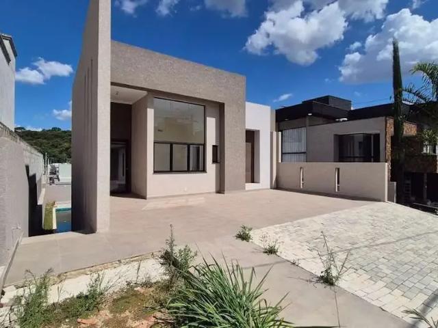 Casa / Sobrado para Venda em Atibaia/SP Rio Abaixo 3 Quartos
