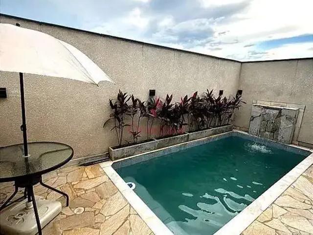 Casa / Sobrado para Venda em Atibaia/SP Tanque 3 Quartos