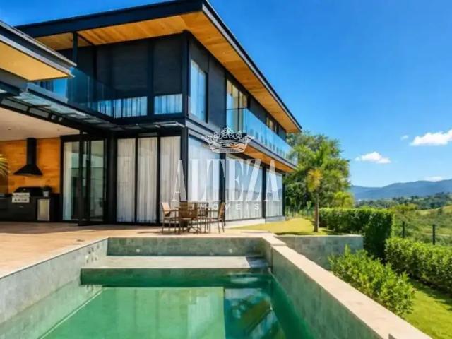 Casa / Sobrado para Venda em Atibaia/SP Tanque 5 Quartos