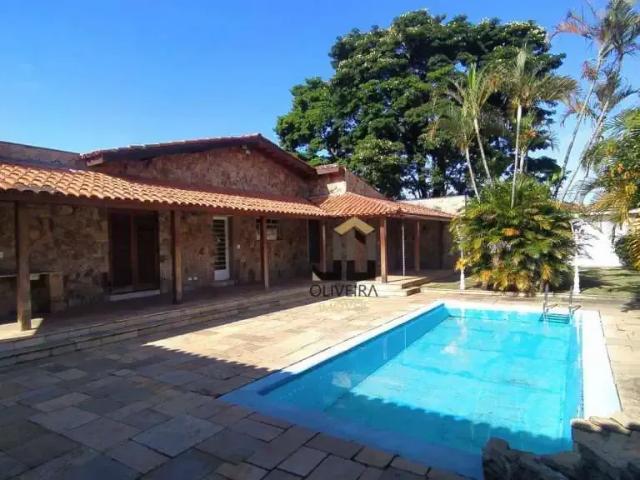 Casa / Sobrado para Venda em Atibaia/SP Vila Helena 6 Quartos