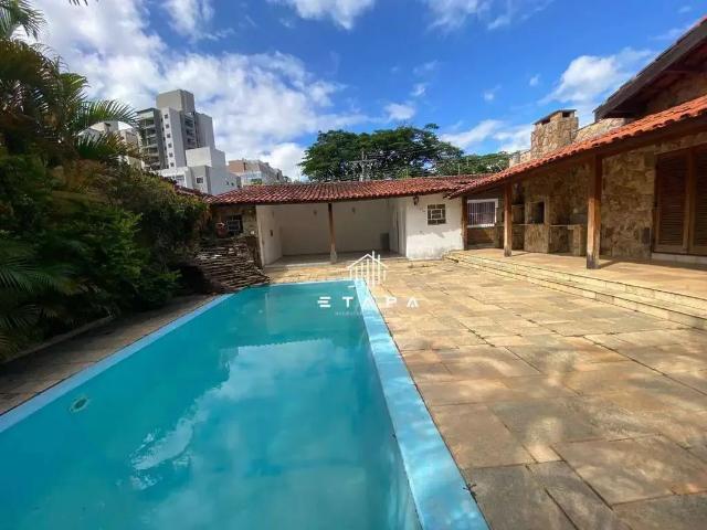 Casa / Sobrado para Venda em Atibaia/SP Vila Helena 6 Quartos