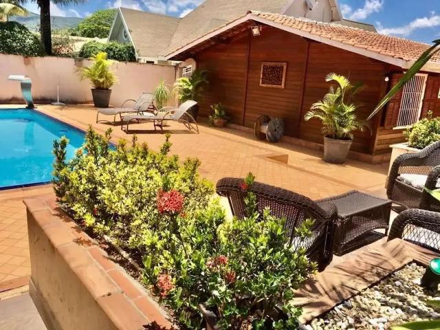 Casa / Sobrado para Venda em Atibaia/SP Vila Loanda 4 Quartos
