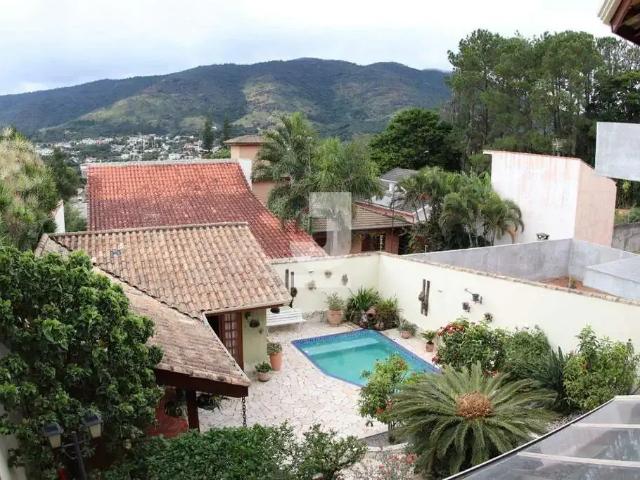 Casa / Sobrado para Venda em Atibaia/SP Vila Petrópolis 3 Quartos