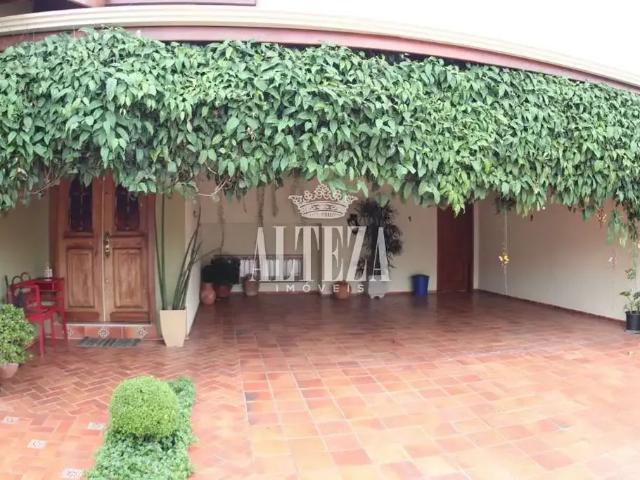 Casa / Sobrado para Venda em Atibaia/SP Vila Petrópolis 3 Quartos