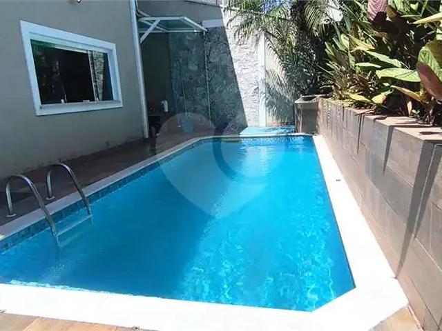 Casa / Sobrado para Venda em Atibaia/SP Vila Petrópolis 3 Quartos