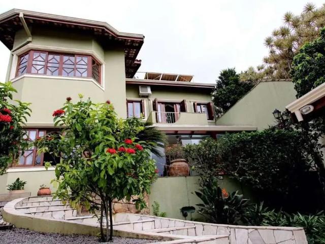 Casa / Sobrado para Venda em Atibaia/SP Vila Petrópolis 3 Quartos
