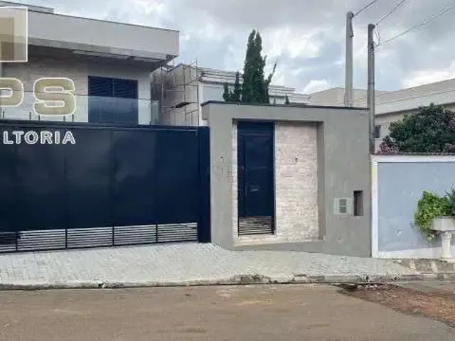 Casa / Sobrado para Venda em Atibaia/SP Vila Petrópolis 4 Quartos