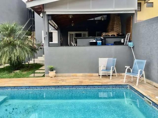 Casa / Sobrado para Venda em Atibaia/SP Vila Petrópolis 4 Quartos