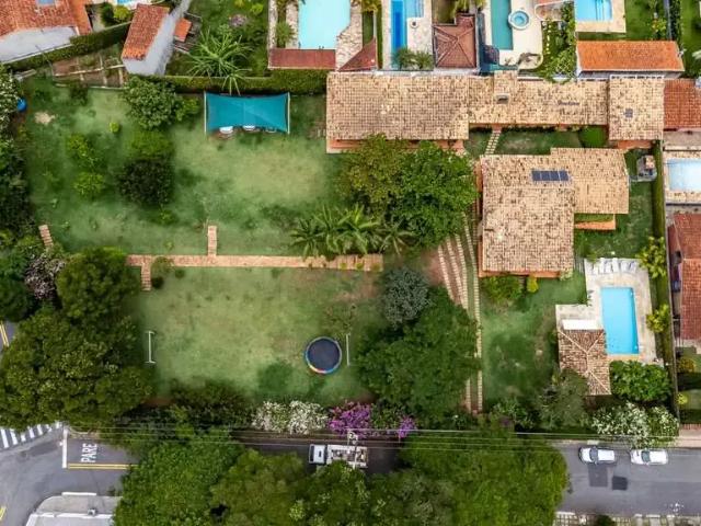 Casa / Sobrado para Venda em Atibaia/SP Vila Petrópolis 5 Quartos