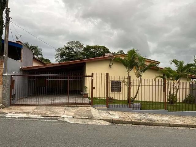 Casa / Sobrado para Venda em Atibaia/SP Vila Santista 4 Quartos