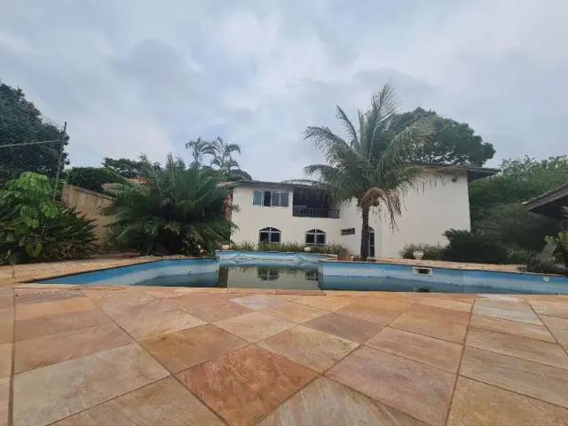 Casa / Sobrado para Venda em Atibaia/SP Vila Santista 4 Quartos