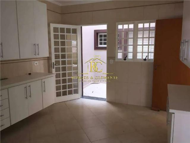 Casa / Sobrado para Venda em Atibaia/SP Vila Santista 4 Quartos