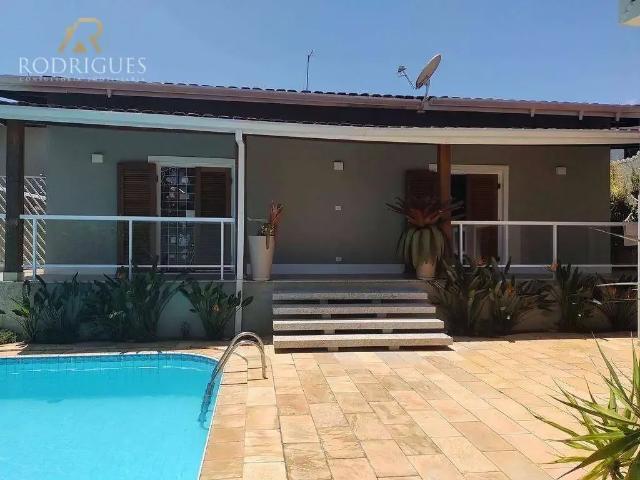 Casa / Sobrado para Venda em Atibaia/SP Vila Santista 4 Quartos