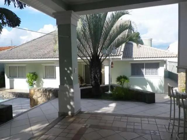 Casa / Sobrado para Venda em Atibaia/SP Vila Santista 4 Quartos