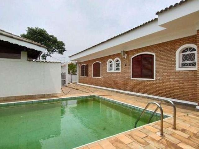 Casa / Sobrado para Venda em Atibaia/SP Vila Santista 4 Quartos