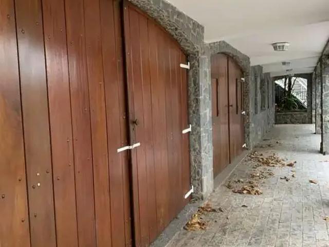Casa / Sobrado para Venda em Atibaia/SP Vila Santista 5 Quartos