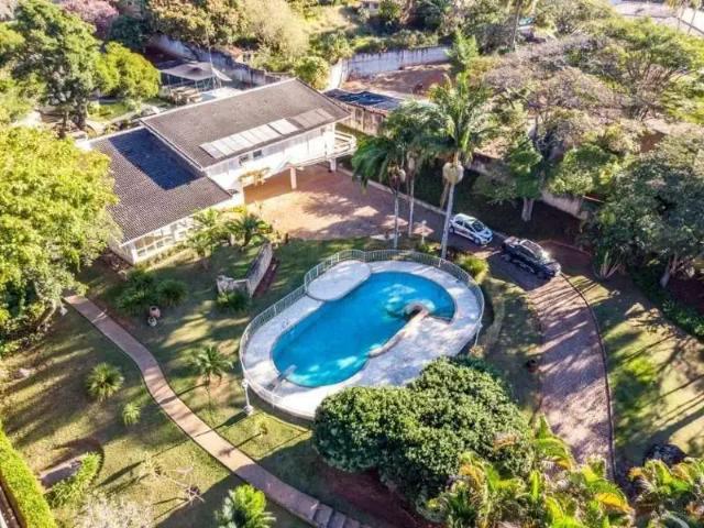 Casa / Sobrado para Venda em Atibaia/SP Vila Santista 6 Quartos
