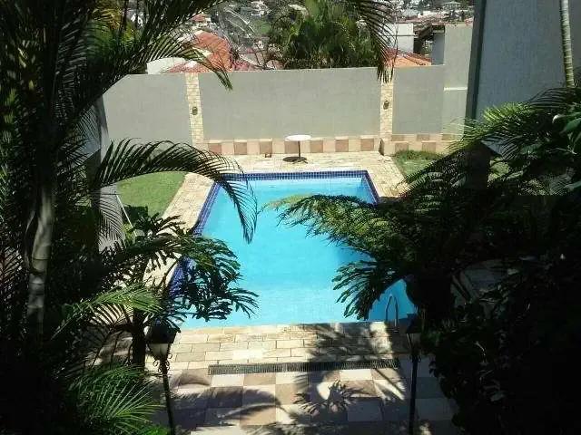 Casa / Sobrado para Venda em Atibaia/SP Vila Santista 6 Quartos