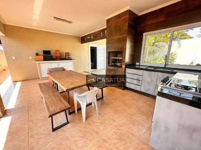 Casa / Sobrado para Venda em Atibaia/SP Vila Santista 3 Quartos