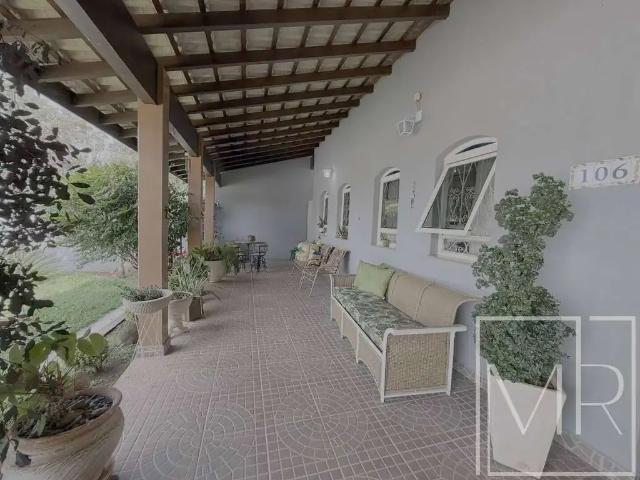 Casa / Sobrado para Venda em Atibaia/SP Vila Santista 3 Quartos