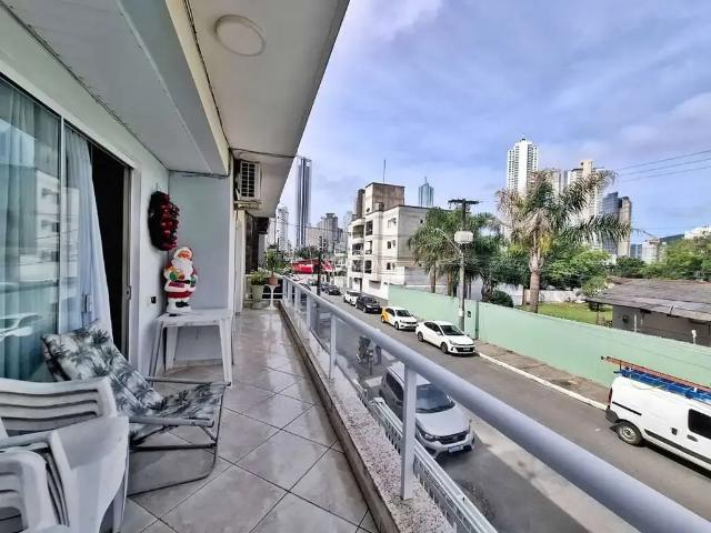 Casa / Sobrado para Venda em Balneário Camboriú/SC Vila Real 2 Quartos