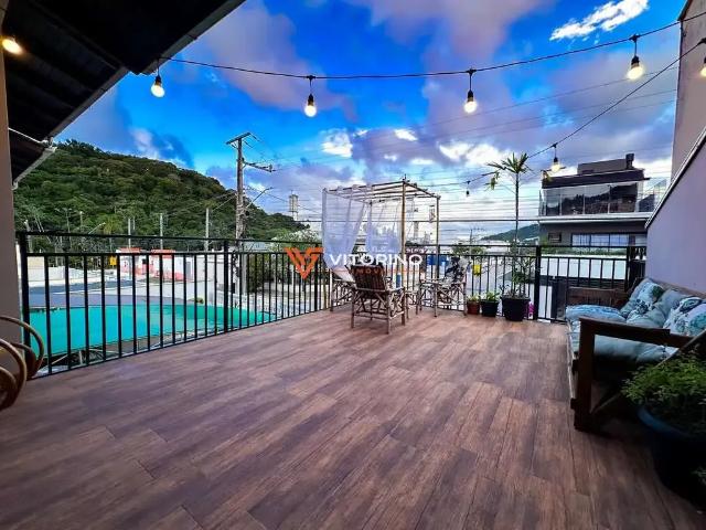Casa / Sobrado para Venda em Balneário Camboriú/SC Ariribá 2 Quartos
