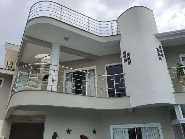 Casa / Sobrado para Venda em Balneário Camboriú/SC Ariribá 3 Quartos
