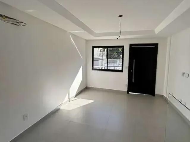 Casa / Sobrado para Venda em Balneário Camboriú/SC Ariribá 3 Quartos