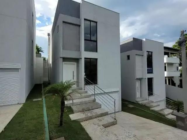 Casa / Sobrado para Venda em Balneário Camboriú/SC Ariribá 4 Quartos