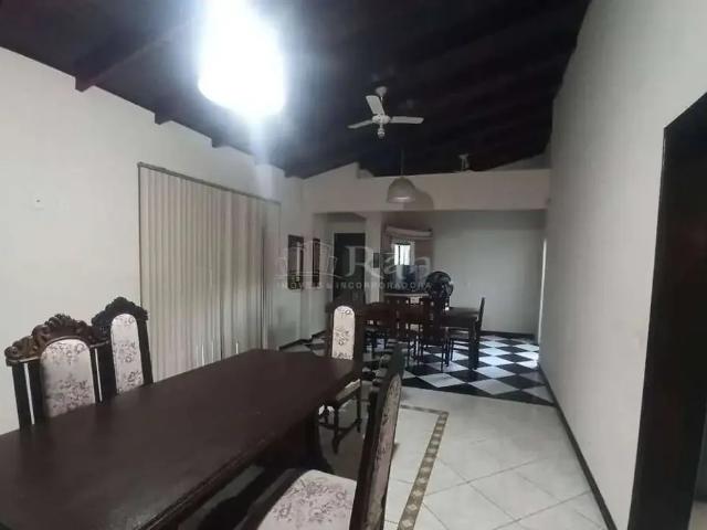 Casa / Sobrado para Venda em Balneário Camboriú/SC Ariribá 5 Quartos