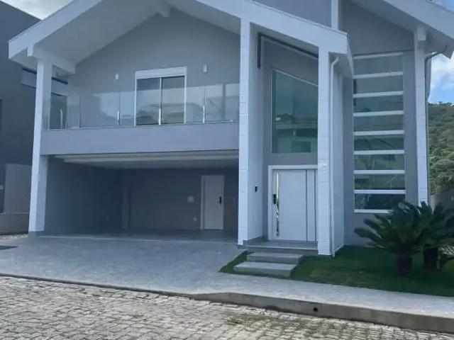 Casa / Sobrado para Venda em Balneário Camboriú/SC Ariribá 5 Quartos