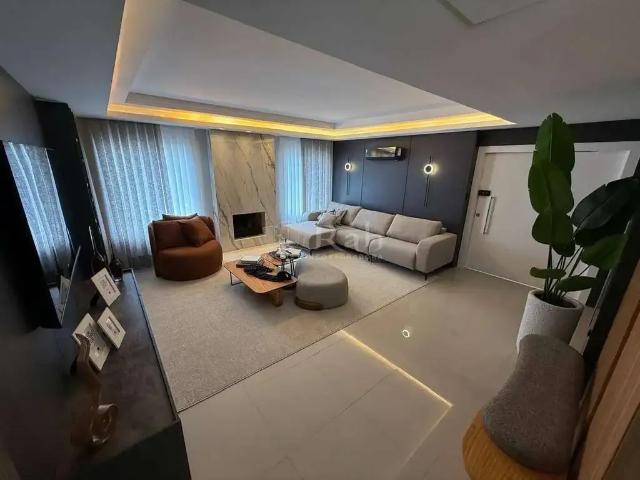 Casa / Sobrado para Venda em Balneário Camboriú/SC Barra 4 Quartos
