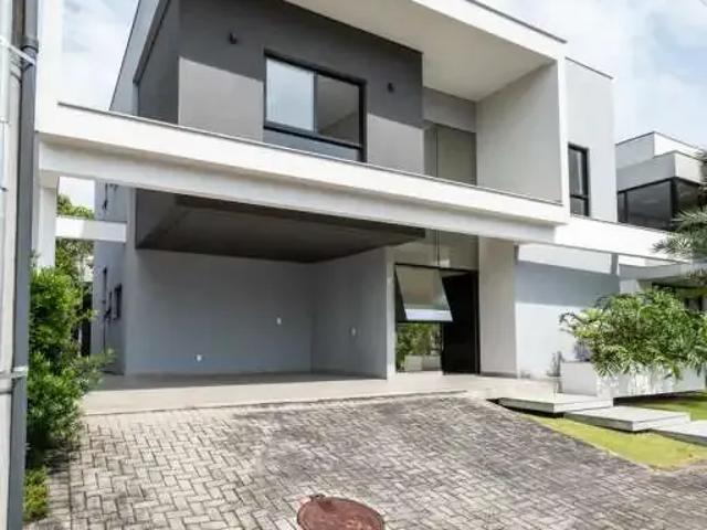 Casa / Sobrado para Venda em Balneário Camboriú/SC Barra 4 Quartos