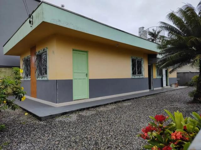 Casa / Sobrado para Venda em Balneário Camboriú/SC Barra 3 Quartos