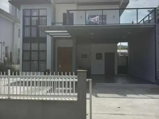 Casa / Sobrado para Venda em Balneário Camboriú/SC Barra 3 Quartos