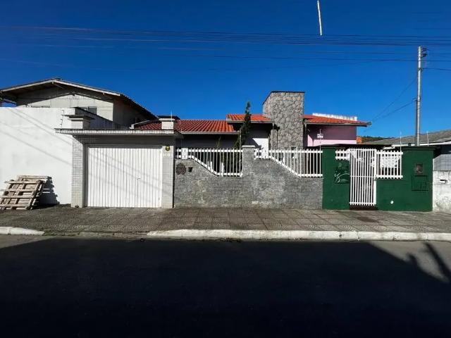 Casa / Sobrado para Venda em Balneário Camboriú/SC Centro 3 Quartos