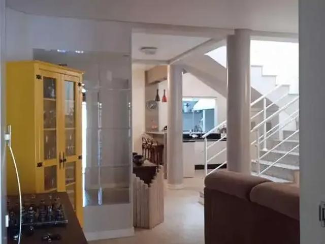 Casa / Sobrado para Venda em Balneário Camboriú/SC Centro 3 Quartos