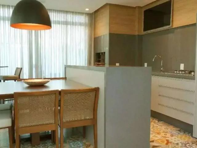 Casa / Sobrado para Venda em Balneário Camboriú/SC Centro 3 Quartos