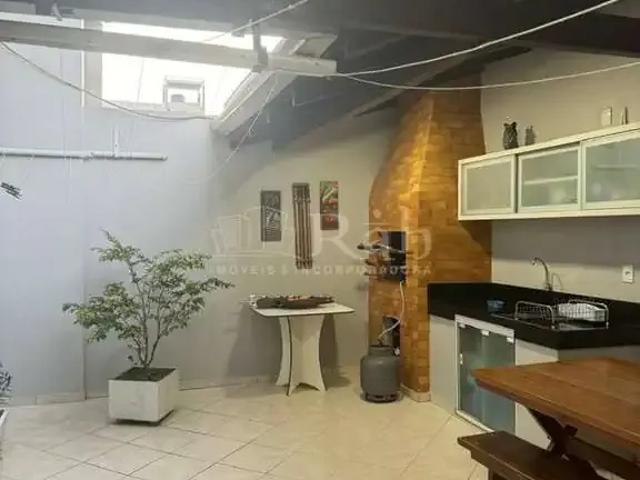 Casa / Sobrado para Venda em Balneário Camboriú/SC Centro 3 Quartos