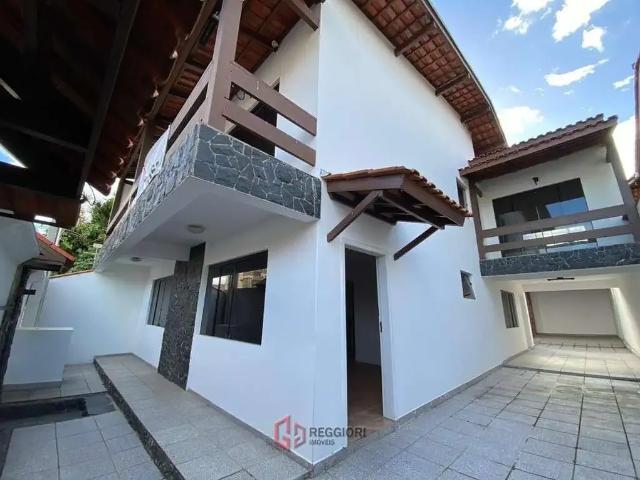Casa / Sobrado para Venda em Balneário Camboriú/SC Centro 3 Quartos