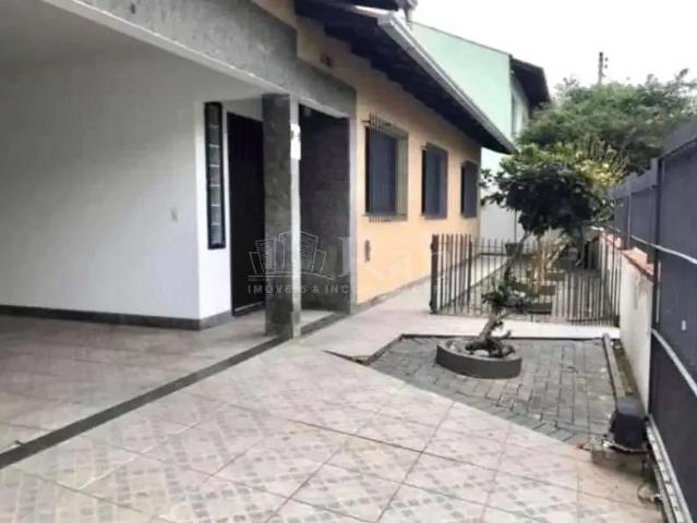 Casa / Sobrado para Venda em Balneário Camboriú/SC Centro 3 Quartos