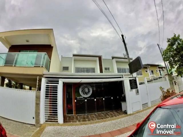 Casa / Sobrado para Venda em Balneário Camboriú/SC Centro 3 Quartos