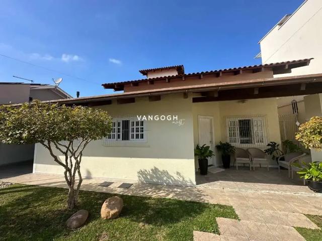 Casa / Sobrado para Venda em Balneário Camboriú/SC Centro 3 Quartos