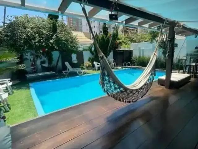 Casa / Sobrado para Venda em Balneário Camboriú/SC Centro 4 Quartos