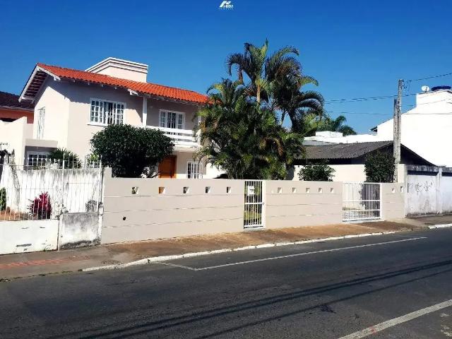 Casa / Sobrado para Venda em Balneário Camboriú/SC Centro 4 Quartos