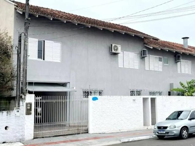 Casa / Sobrado para Venda em Balneário Camboriú/SC Centro 5 Quartos