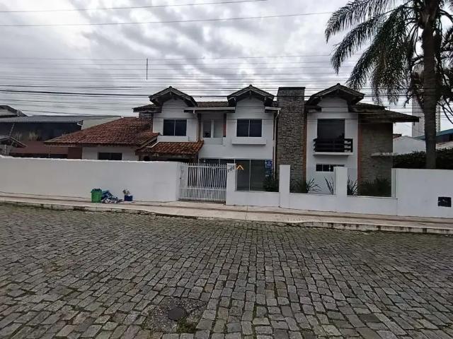 Casa / Sobrado para Venda em Balneário Camboriú/SC Centro 5 Quartos