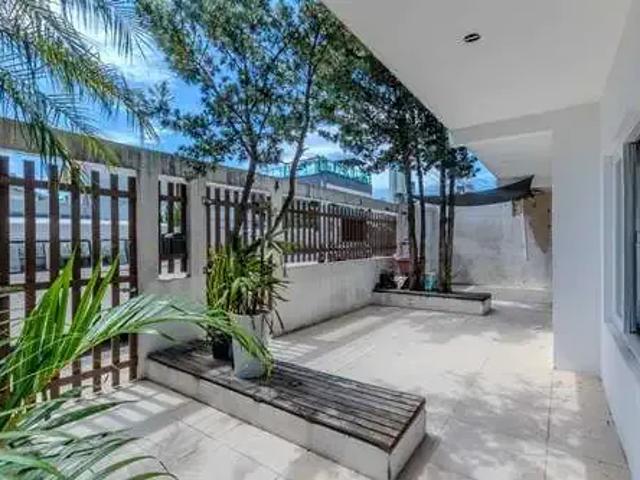 Casa / Sobrado para Venda em Balneário Camboriú/SC Centro 5 Quartos