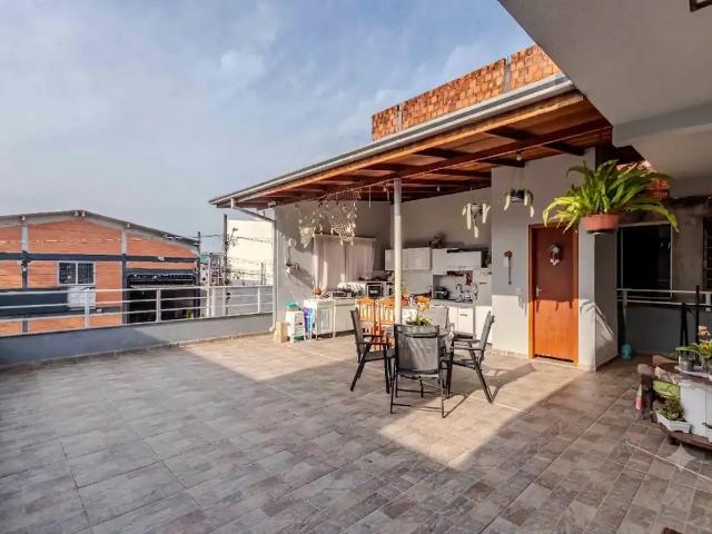 Casa / Sobrado para Venda em Balneário Camboriú/SC Municípios 5 Quartos